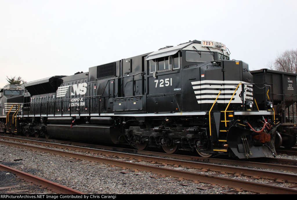 NS 7251